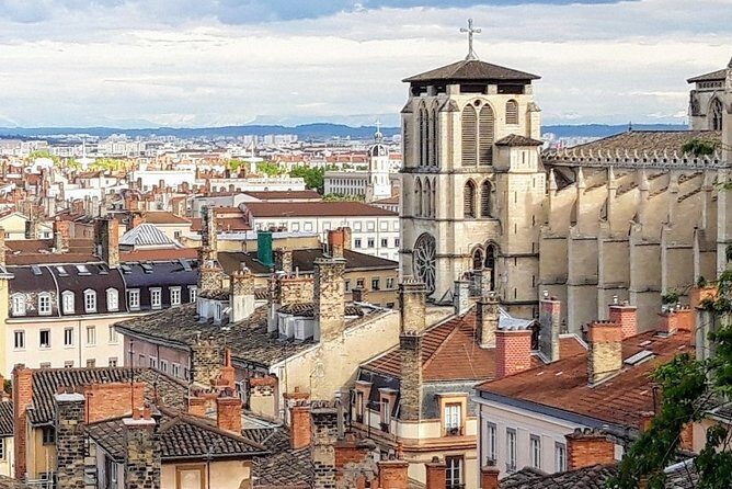 Lyon Highlights & Secrets Walking Guided Tour (small group) including Funicular - Key Points