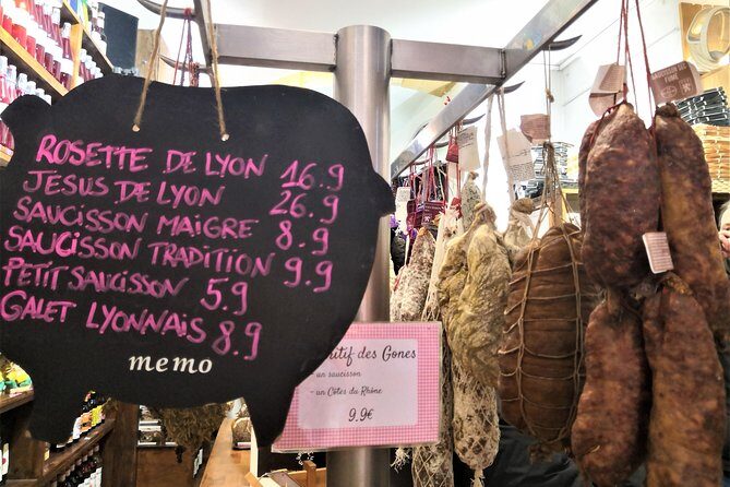 Lyon Old Town Food & Wine Tasting Tour including a Bouchon Lyonnais - Exploring Lyon’s Old Town: What the Tour Covers