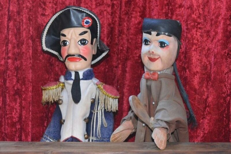 Lyon: Private custom tour with a local guide - Guides and Their Impact