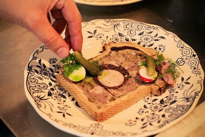 Lyon: Private dining experience through 3 restaurants - Key Points