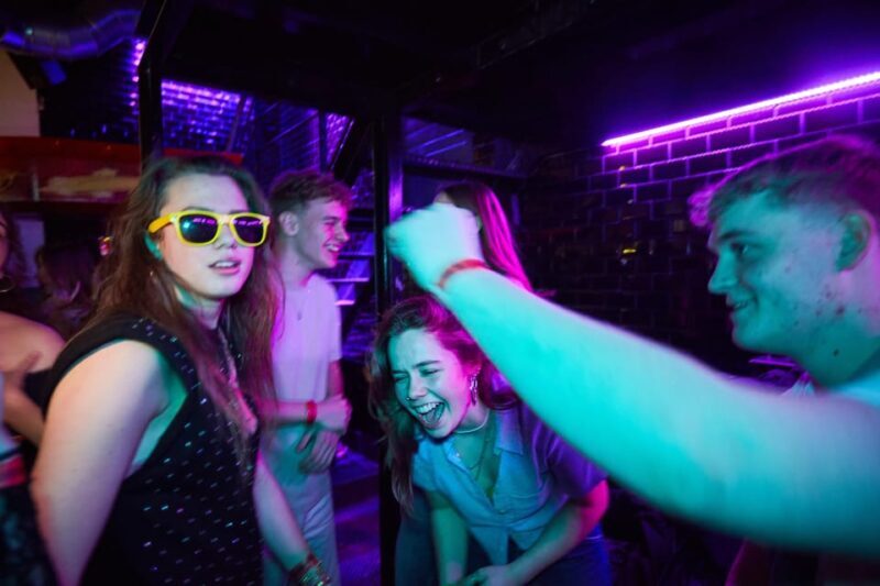 Lyon: Riviera Bar Crawl Party with Free Shots and Vip Entry - FAQ