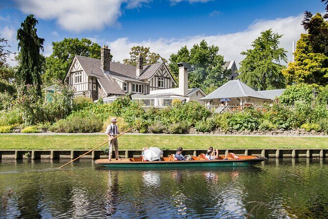 Lyttelton Shore Excursion - City Highlights & Waipara Wine Tour - Who Will Love This Tour?