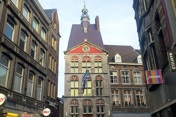 Maastricht Highlights 2 hours Private Walking Tour +Local Tasting - Exploring the Itinerary: What to Expect