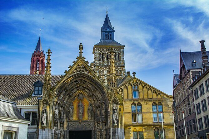 Maastricht Private Walking Tour With A Professional Guide - Detailed Breakdown of the Itinerary