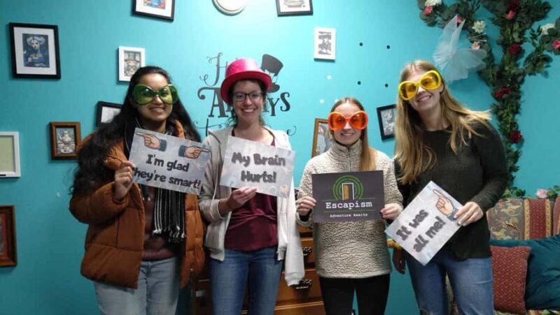 Mad Hatter's Hat - Escapism - Escape Room Experiences - Key Points