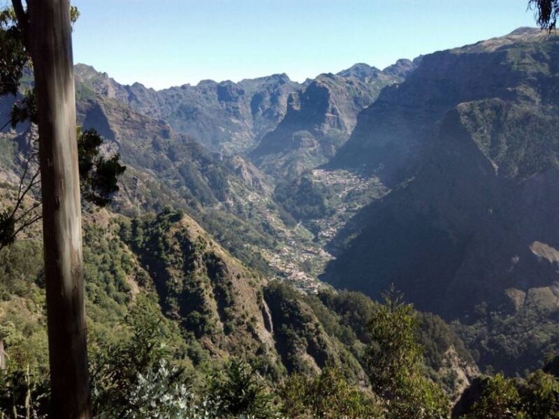 Madeira 2 Full-Day & 1 Half-Day 4x4 jipe Special Tour Combo - FAQs