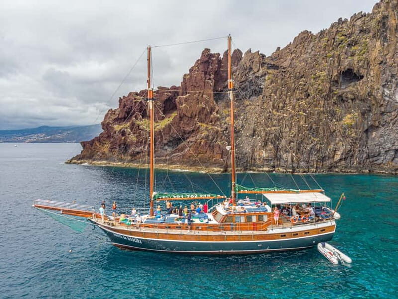 Madeira : 5 hour East Coast boat excursion - FAQs