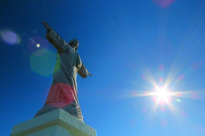 Madeira Highlights: Guided 4-Hour Tour from Funchal - Transportation & Group Size