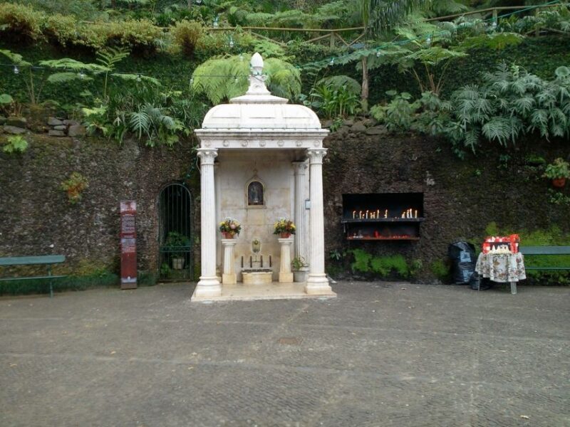 Madeira: Monte Sightseeing Tour & Toboggan Sled Ride - An In-Depth Look at the Madeira Monte Sightseeing & Toboggan Tour