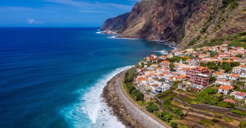 Madeira : Southwest coast, Run & Anjo´s Waterfall 4x4 Tour - Introduction to the Madeira Southwest Coast 4x4 Tour