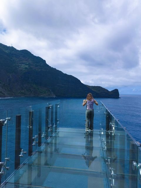 Madeira tour- Santana - Full Day - Exploring the Scenic Highlights of Madeira