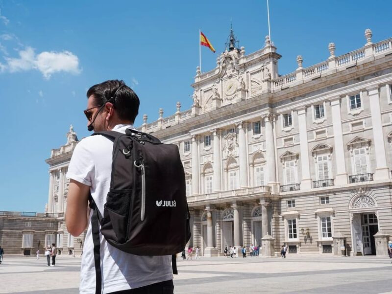 Madrid: 4-Hour Bus Tour with Royal Palace Admission - Key Points