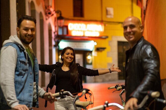 Madrid at Night: Vintage Bike Tour of City Highlights - Overview of the Tour Experience