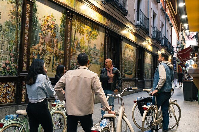 Madrid at Night: Vintage Bike Tour of City Highlights - Authentic Experiences & Unique Insights from Reviewers