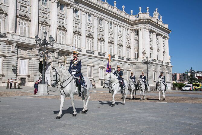 Madrid Discoveries Private Tour - Exploring Barrio de Las Letras: Literary Roots and Modern Life