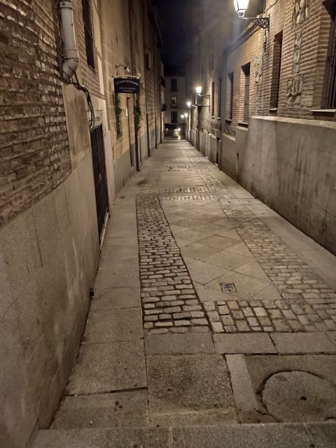 Madrid: Enchanted Evening Walking Tour in Spanish - FAQ