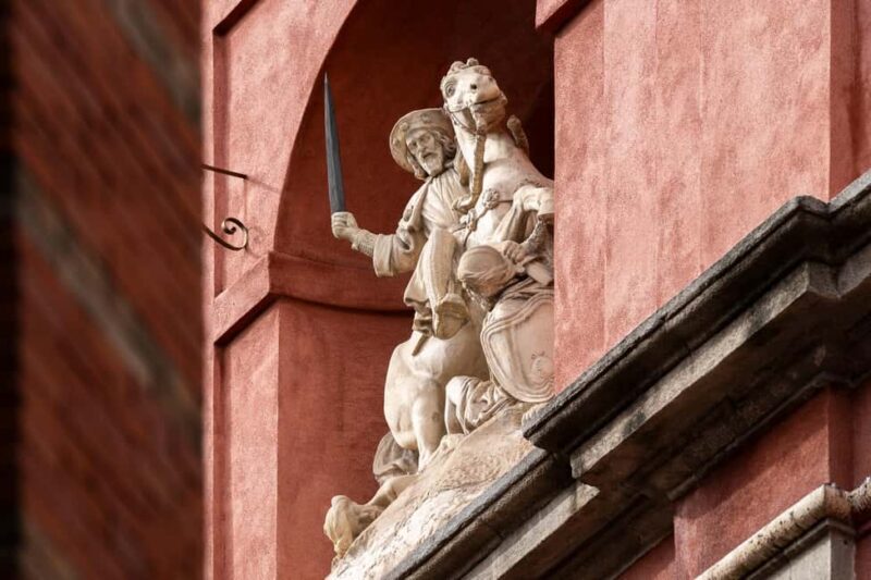 Madrid: Entrance to the Monastery of Las Comendadoras de Santiago - Key Points  