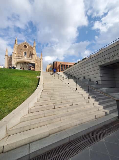 Madrid: guided visit of the Prado Museum with a native Italian-speaking tour guide - Key Points