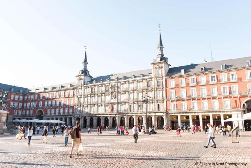 Madrid: Highlights Walking Tour - Culture and Hidden Stories - Key Points