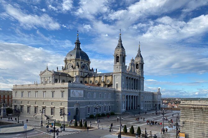Madrid Historic with an architect : Arabs, Austrias and Bourbons - Who Would Love This Tour?