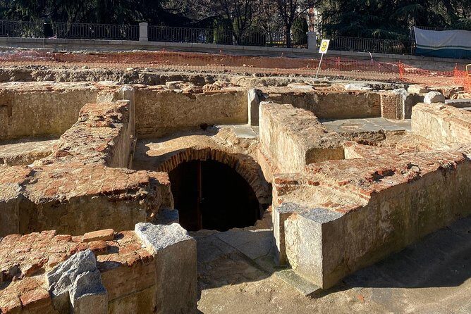 Madrid Historic with an architect : Arabs, Austrias and Bourbons - FAQ