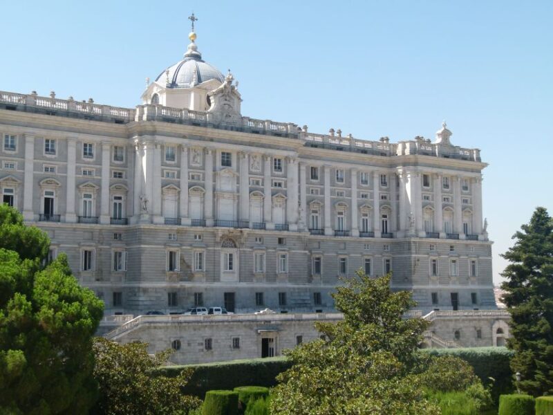 Madrid Historical in French (petit comité & private) - Discover Madrid’s Heart in French: Why This Tour Stands Out