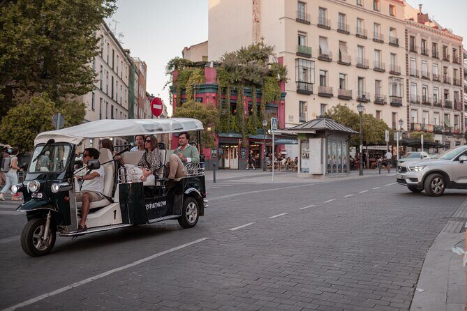 Madrid Historical Tour with Local Guide in Eco Tuk Tuk Private - The Small Details That Make a Difference