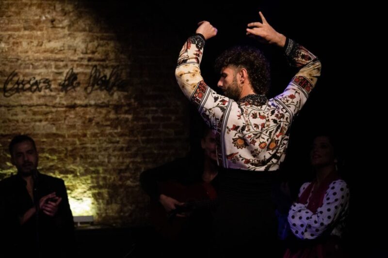 Madrid: La Cueva de Lola Flamenco Show Tickets with Drink - FAQ