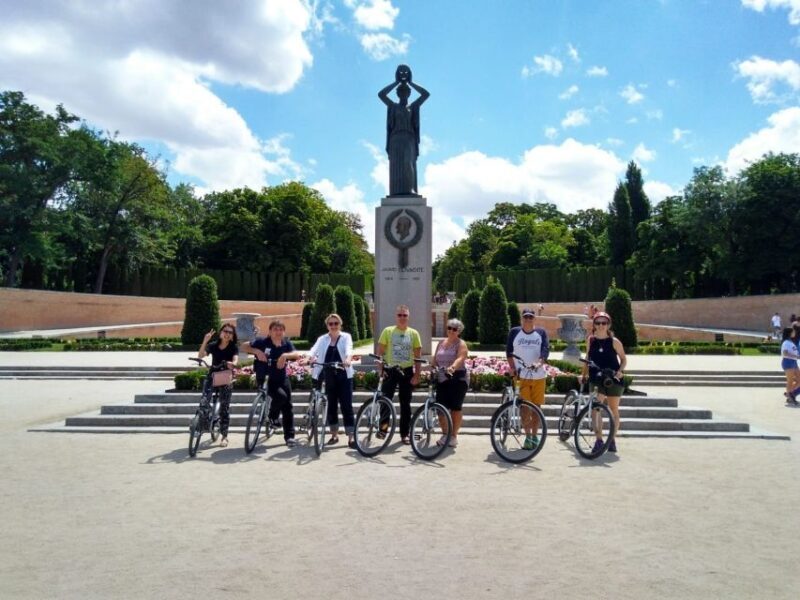 Madrid: Literary Quarter & Retiro Park Electric Bike Tour - Discovering Madrid’s Green Heart: Retiro Park
