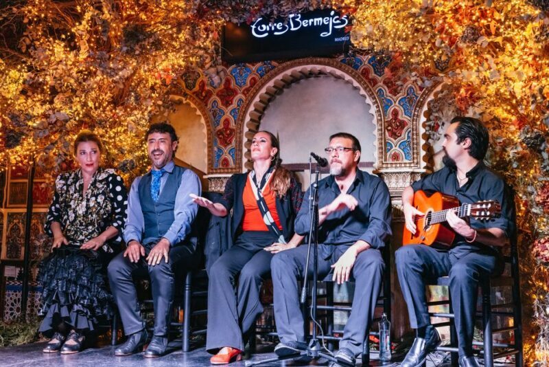 Madrid: Live Flamenco Show with Food and Drinks Options - Practical Details: Timing, Group Size, and Accessibility