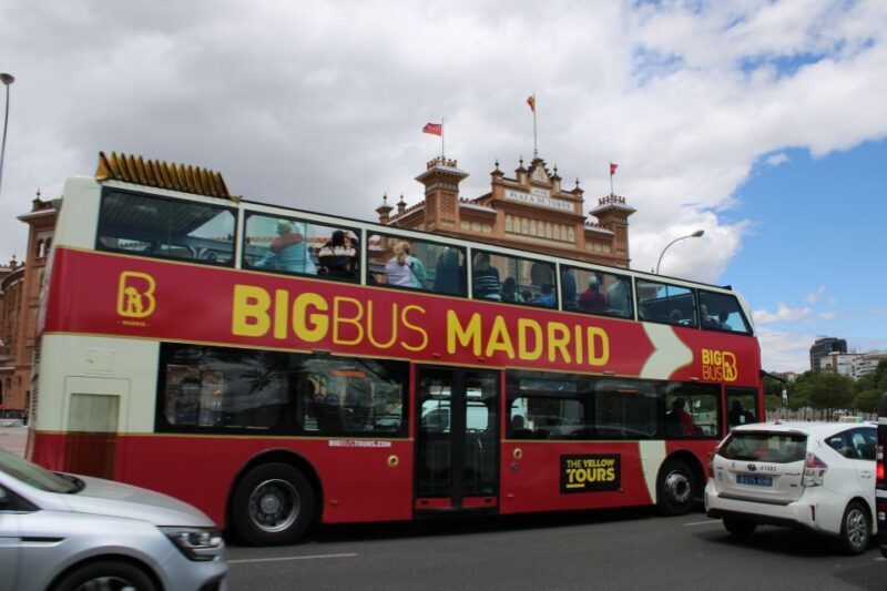 Madrid: Panoramic Open-Top Bus Day or Night Tour with Guide - Key Points