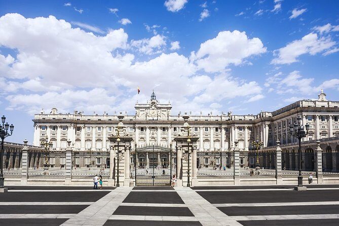 Madrid Panoramic Sightseeing Guided Tour - Additional Details and Practical Tips