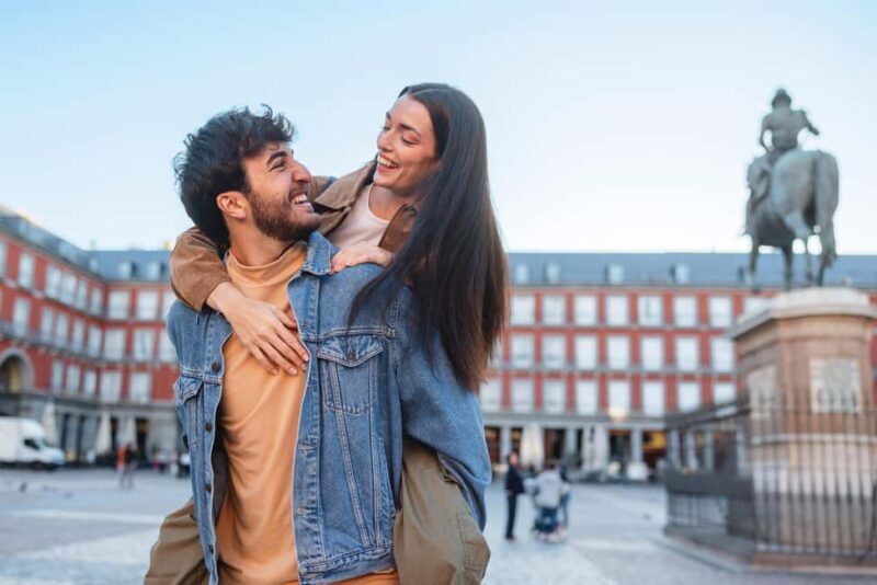 Madrid: Plaza Mayor & Royal Palace Photoshoot - What to Expect from Your Madrid Photoshoot