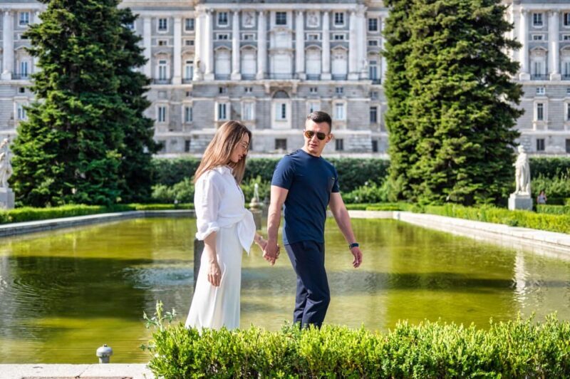 Madrid: Private Photoshoot with a Professional Photographer - Authenticity and Value