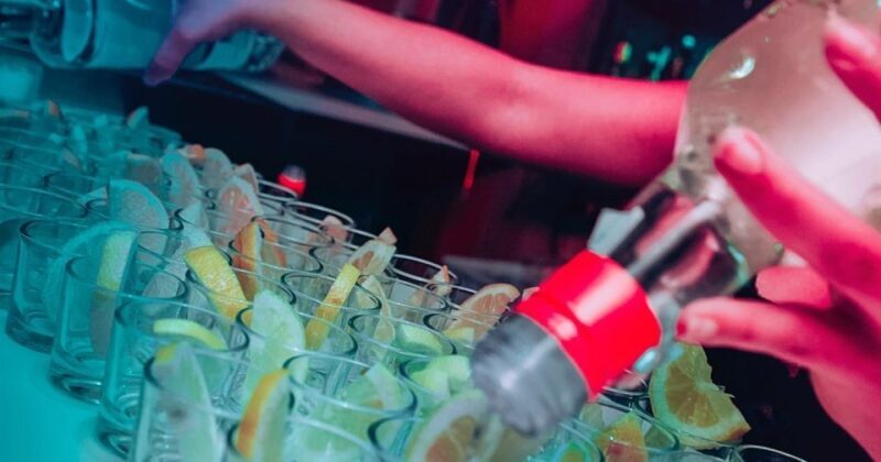 Madrid: PUBCRAWL Ruta de Bares y Fiesta por Madrid - Who Will Love This Experience?