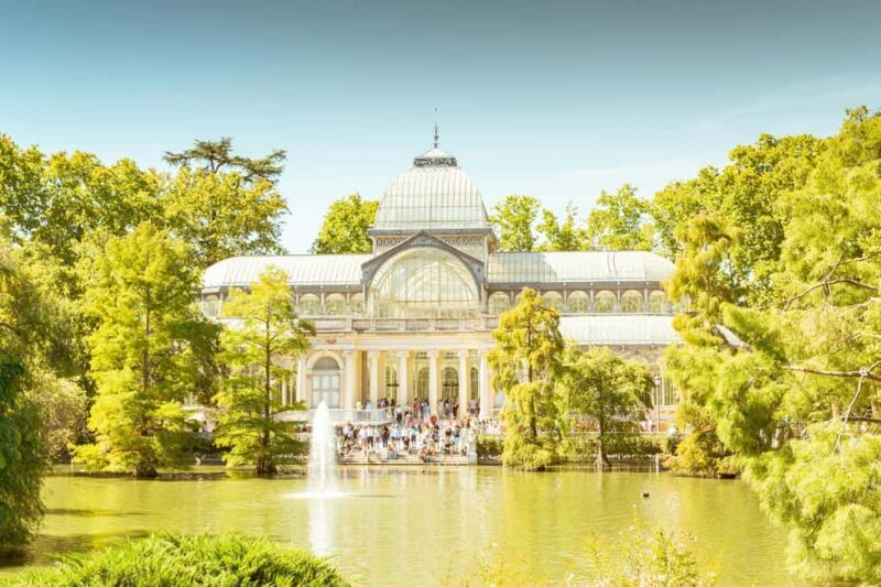 Madrid: Retiro Park Deluxe Tour with Hidden Stories - Key Points
