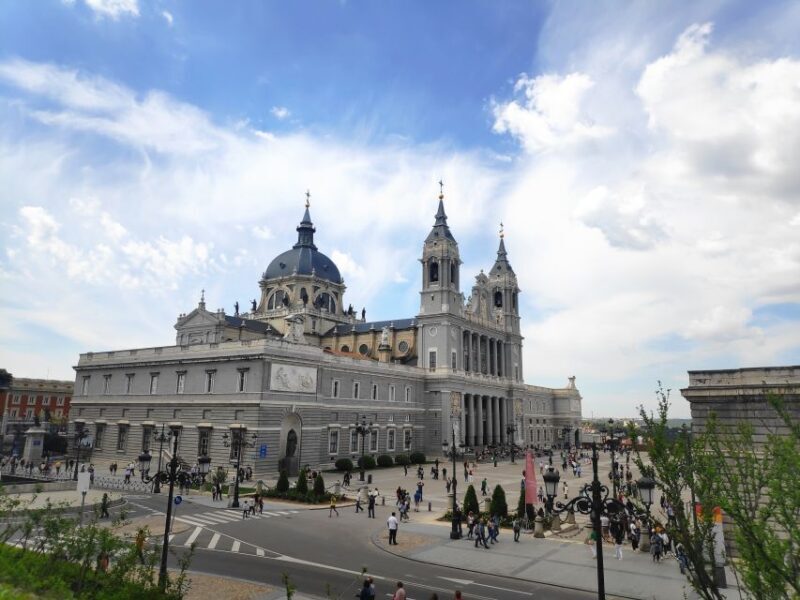 Madrid: Royal Palace and Almudena Cathedral Small-Group Tour - Key Points