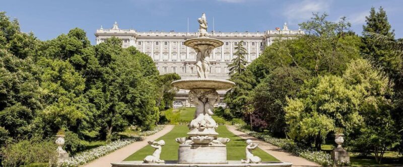 Madrid: Royal Palace Fast-Access Admission Ticket - Who Should Consider This Tour?