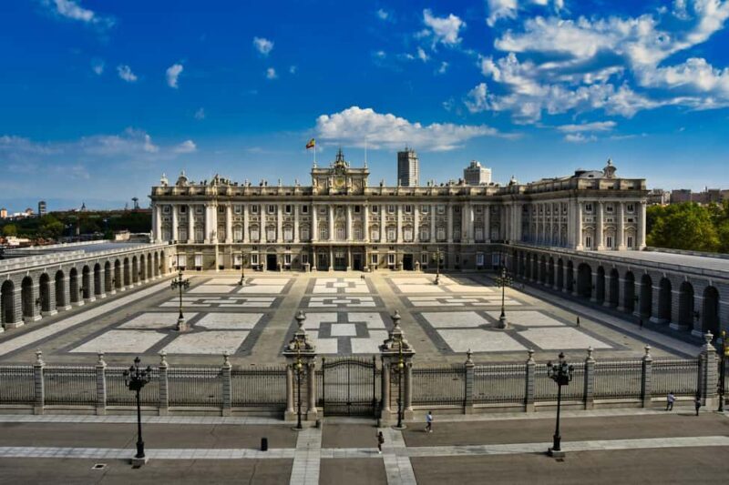Madrid: Royal Palace Guided Tour with Entry Ticket - The Artistic Treasures and Architectural Details