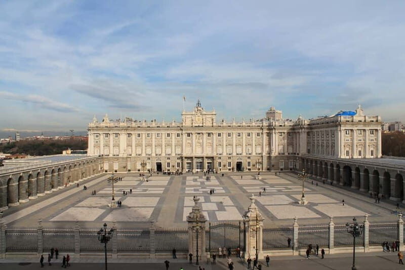 Madrid: Royal Palace Private Tour with Tickets - Why Choose This Tour?