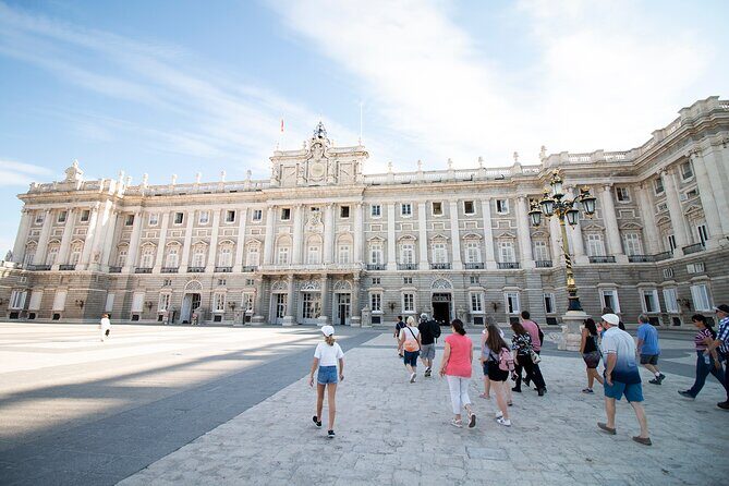 Madrid Royal Palace & Retiro Park Tour with Optional Tapas - The Itinerary in Detail