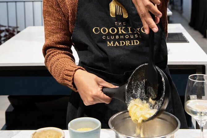 Madrid Spanish Omelet Cooking Class and Bottomless Wine brunch - Key Points