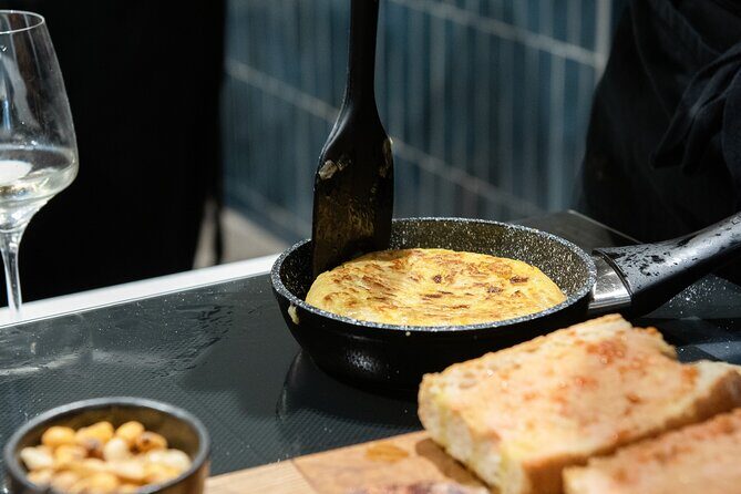 Madrid Spanish Omelet Cooking Class and Bottomless Wine brunch - Who Will Love This?