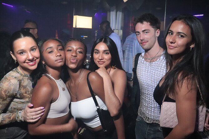 Madrid: Top Pub Crawl Madrid & Party - The Guides and Group Atmosphere