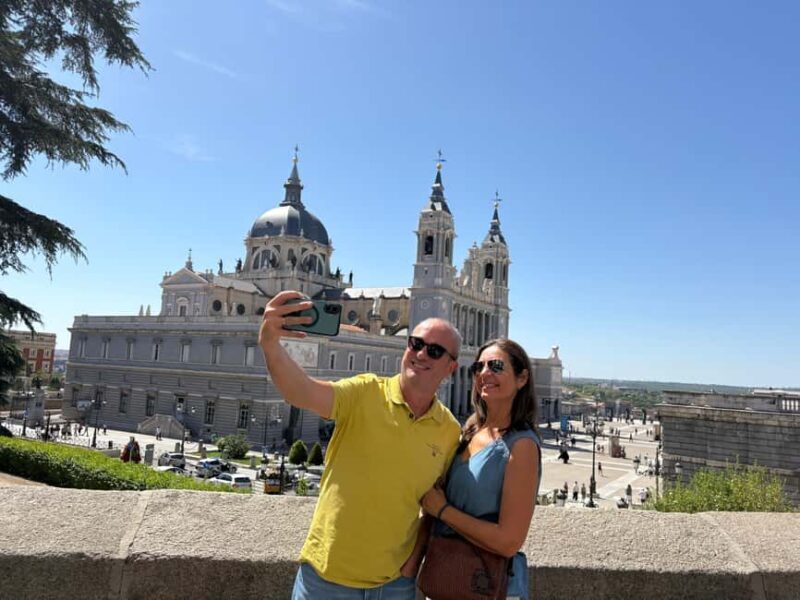 Madrid: Tour with Tuk Tuk Zero: The Best of Madrid in 2h 15min - The Experience in Detail