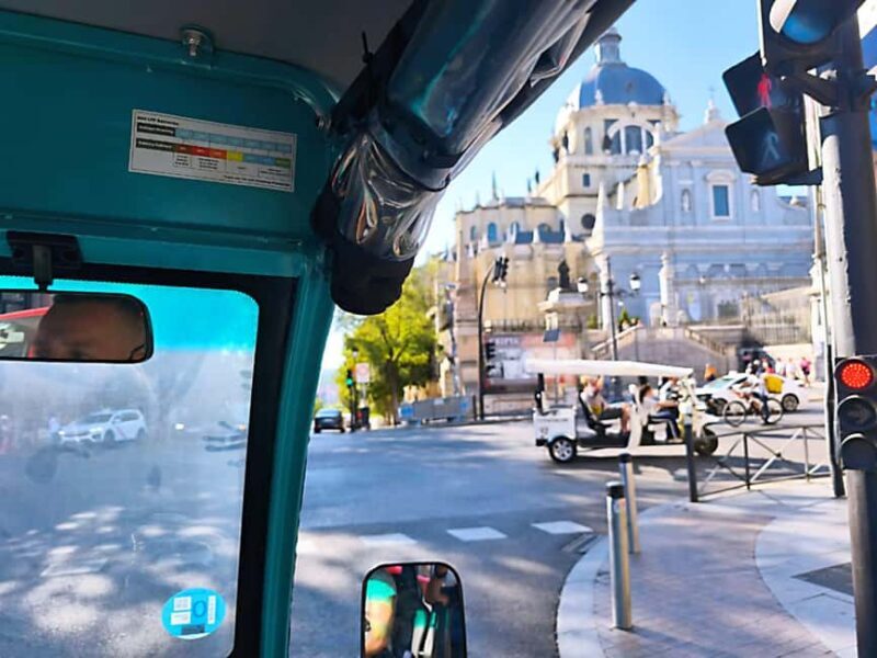 Madrid: Tuk Tuk Tour of the Historic Heart and Gran Vía. 1h 15min - Authentic Insights from Reviews