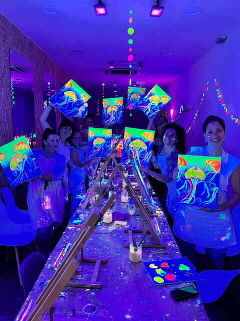 Madrid: Wine Gogh Glow Academy Paint and Sip Classes - The Artistic Side of Things