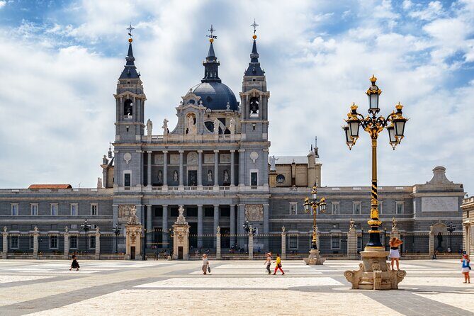 Madrids History, Bites & Sips An Intimate Tour Since 2018 - Who Will Love This Tour?