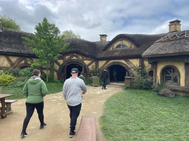 Magical Hobbiton & Waitomo Caves Small Group from Auckland - Returning to Auckland: Scenic Views and Reflection