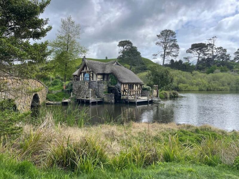 Magical Hobbiton & Waitomo Caves Small Group from Auckland - Practicalities and Tips